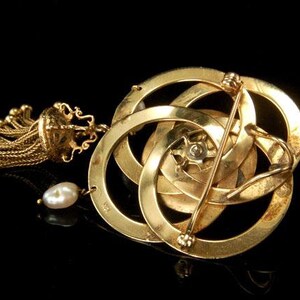 Old Victorian 14k Gold 18.1g Engraved Enamel Pearls Dangle Pin Brooch ...