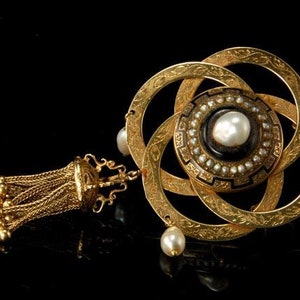 Old Victorian 14k Gold 18.1g Engraved Enamel Pearls Dangle Pin Brooch ...