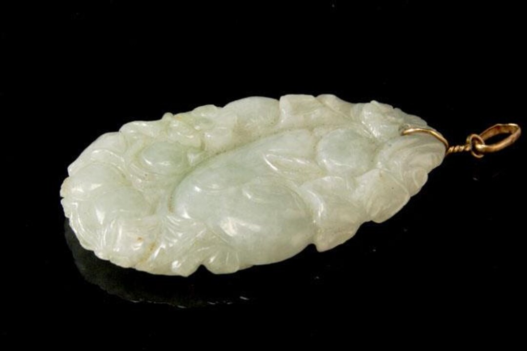 Vintage Chinese Carved Light Green Jade 14k Gold Bean Fruit Flower ...