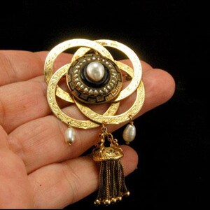 Old Victorian 14k Gold 18.1g Engraved Enamel Pearls Dangle Pin Brooch ...