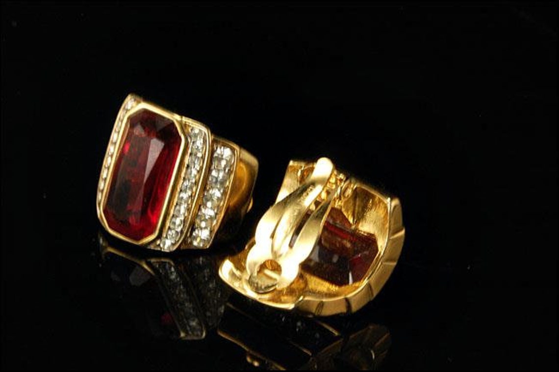 Vintage Nina Ricci Ruby Art Glass Diamond Rhinestone Gold Tone Earrings ...