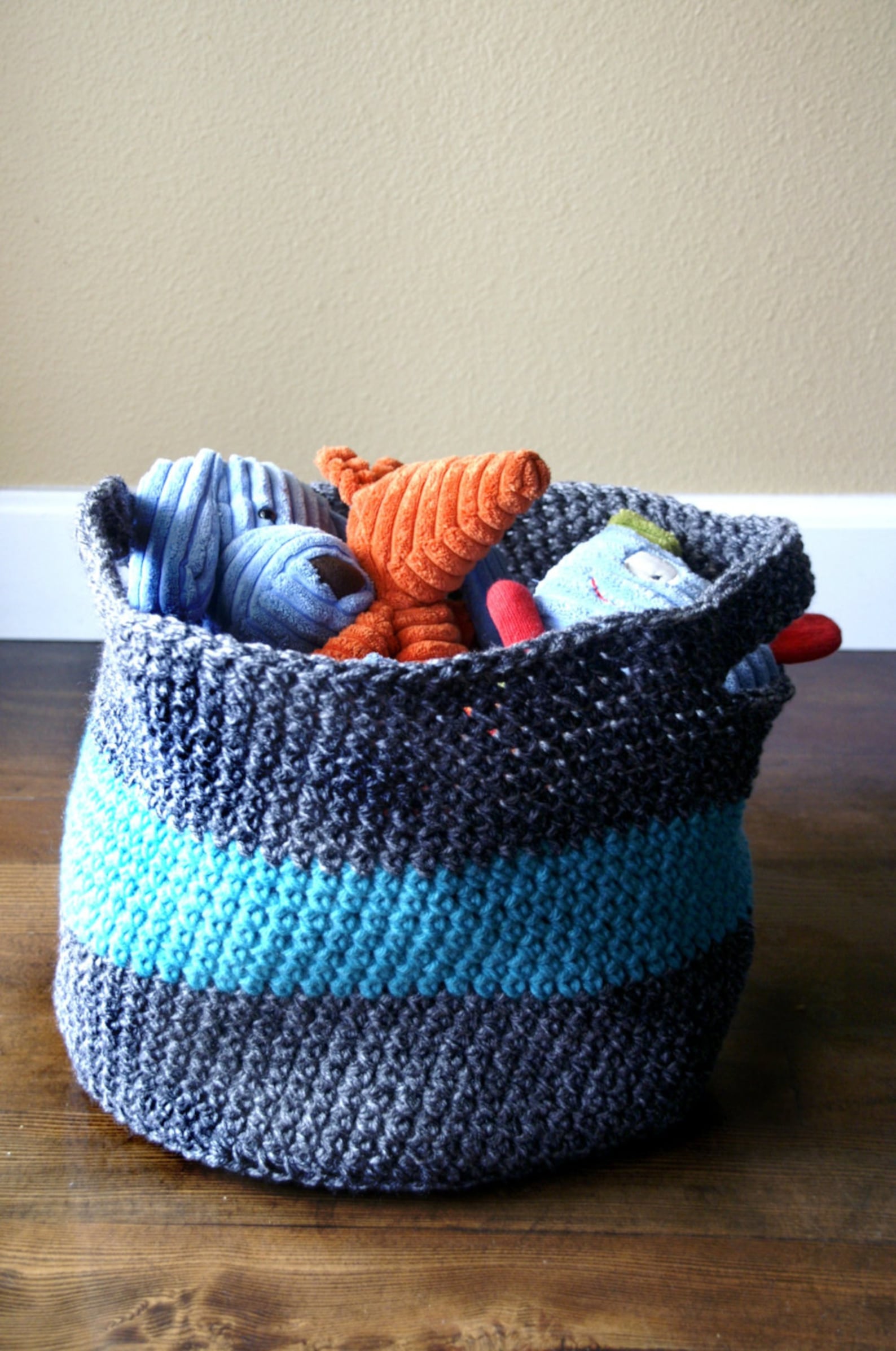 Large Modern Crochet Basket 30 Colors | Etsy