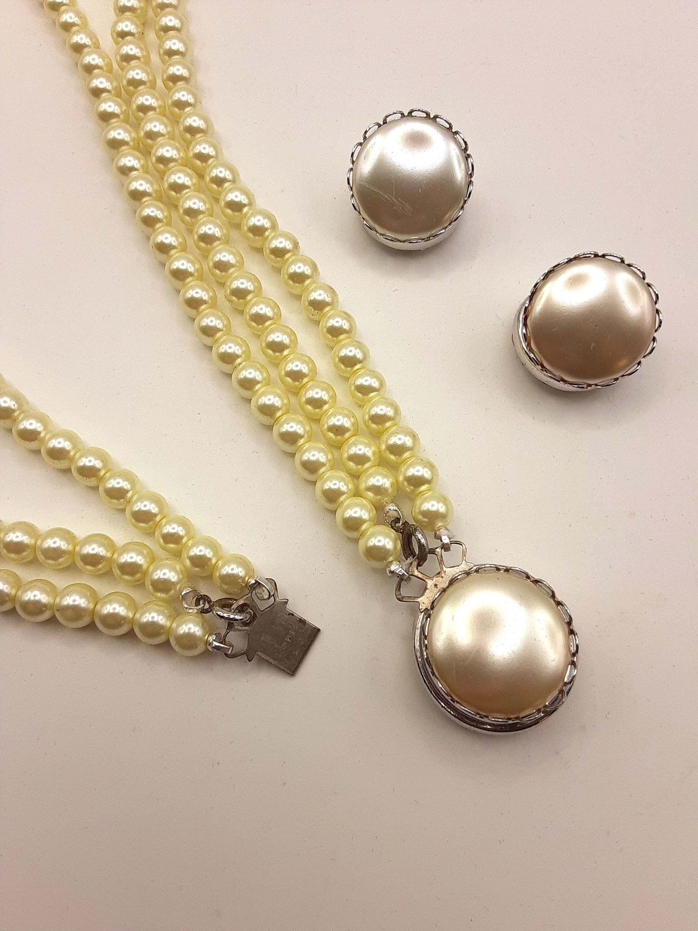 Vntg Sarah Coventry "pearl Wardrobe" Set, Reversable - Etsy