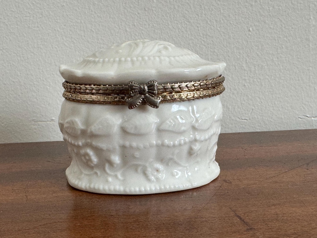 Vintage Ceramic Trinket Box With Hinged Lid and Bow Clasp | Vanity or ...