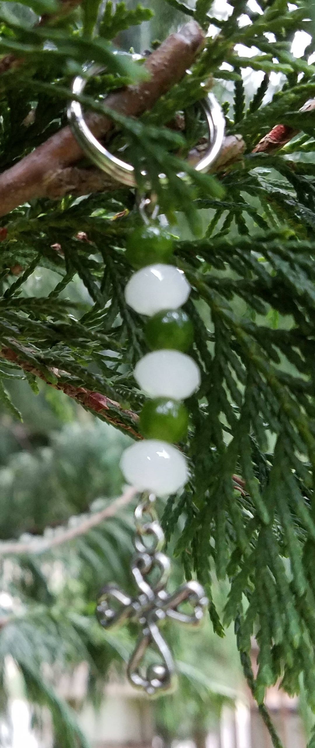 0123 Unique Green & White Jade Keychain With Celtic Cross Charm Good ...