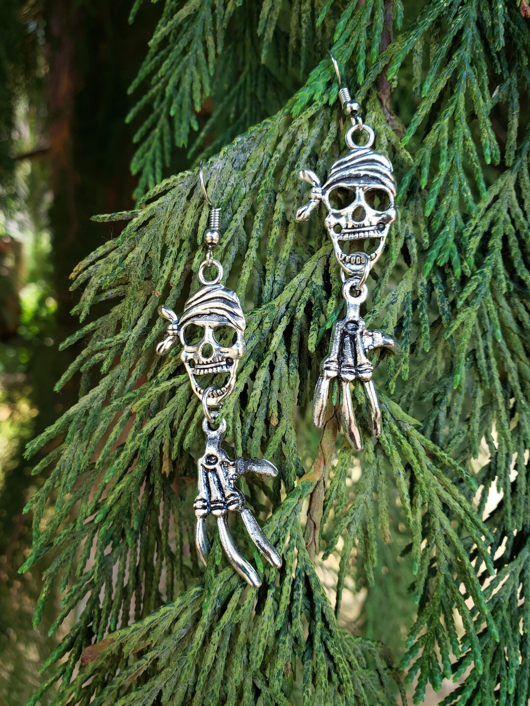 1024 Pirate Skull Earrings / Skull and Hand Earrings / Halloween ...