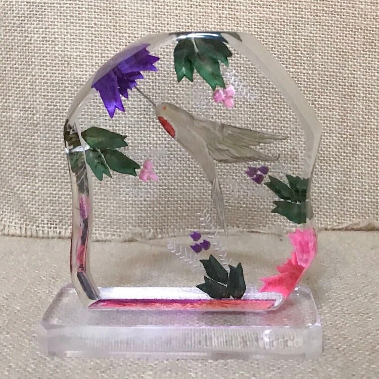 Vintage Reverse Carving Lucite Acrylic Floral Hummingbird Paperweight W ...