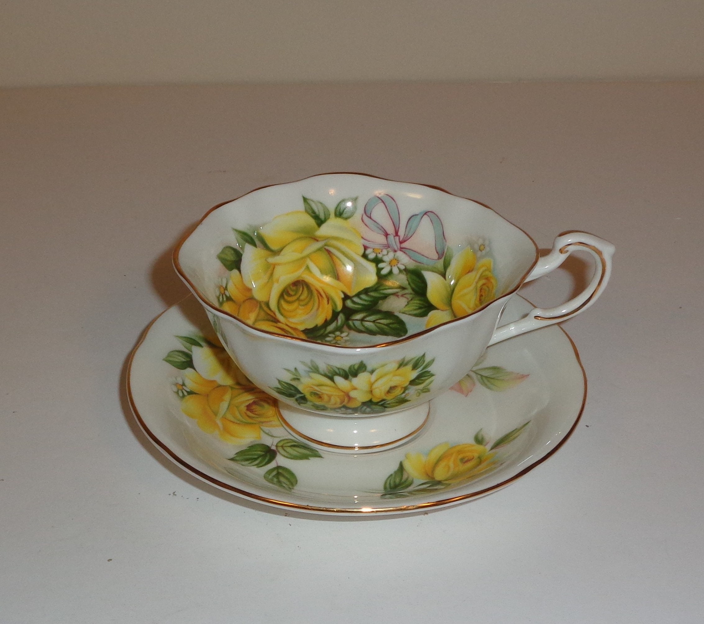 Royal Standard Wide Mouth Square Cabbage Roses With Ribbon Cup and ...