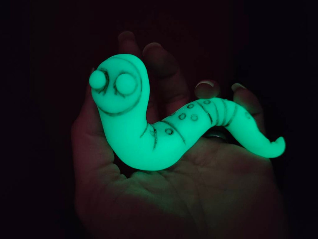 Gothic Glow Worm. Hand Sculpted Glow in the Dark Worm. 1/3 - Etsy
