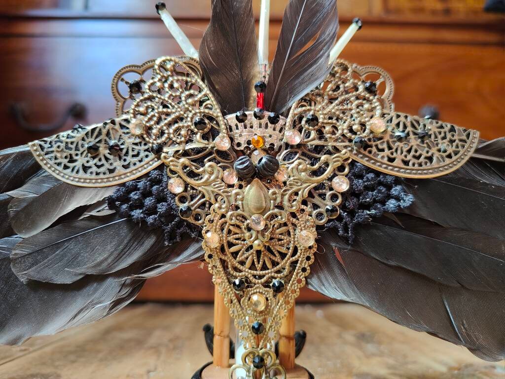 Victorian Inspired Flying Hourglass. Mourning. Crow - Etsy UK