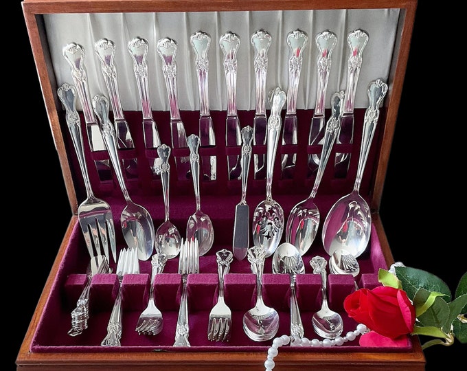 Silver Plated Flatware Set by Old Company Plate, Signature Pattern ...