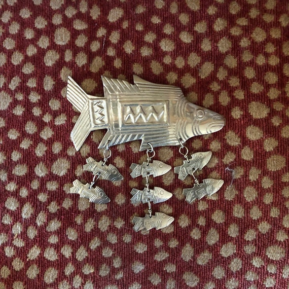 vintage inuit eskimo salmon - Gem