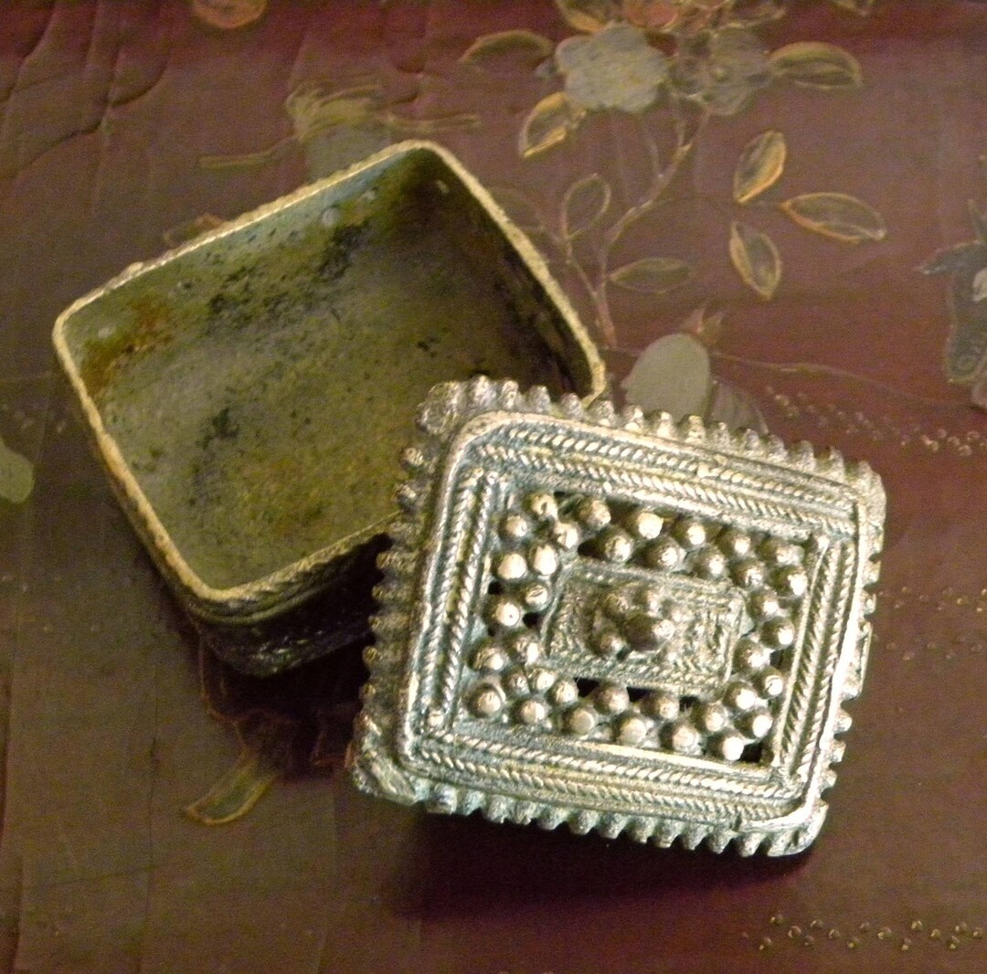 Old Bronze Cast Box From India, Ring Box, Hand-cast, Trinket Box - Etsy