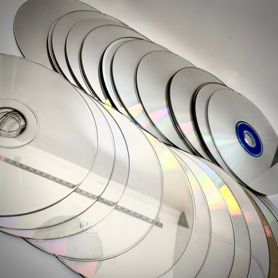 50 Cds Dvds Discs for Upcycling Repurposing Arts and - Etsy