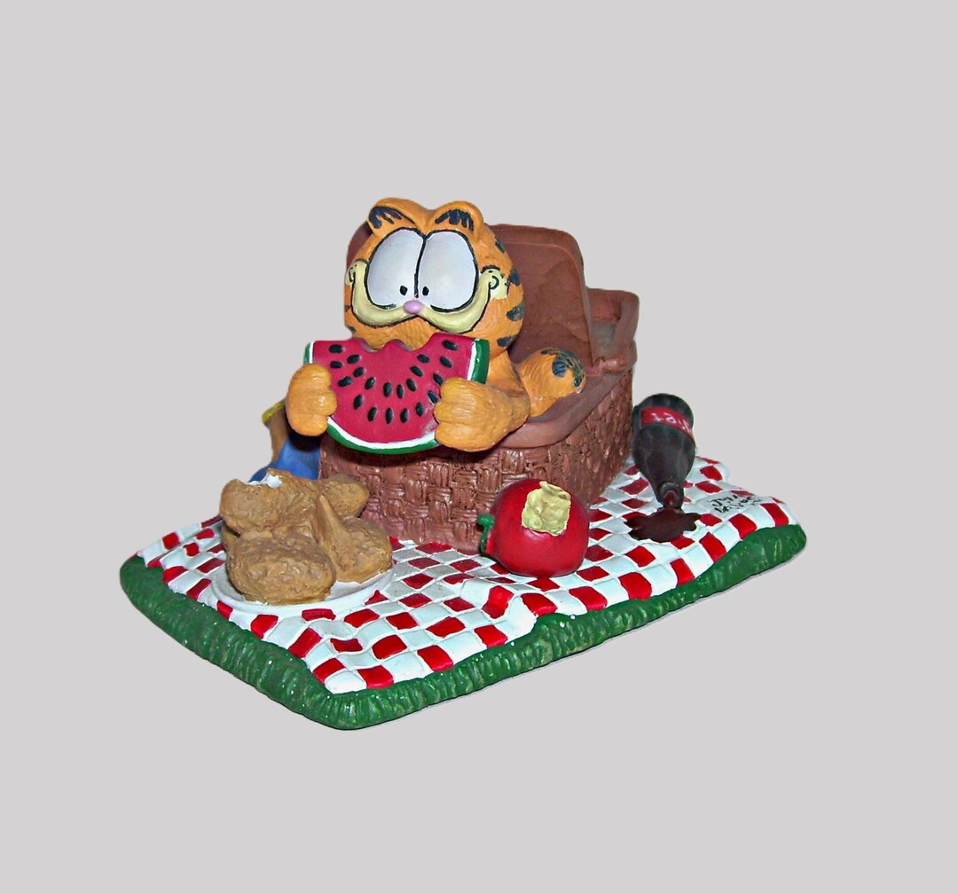 Jim Davis Garfield the Cat Picnic Figurine Titled the Gourmet by ...
