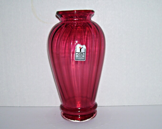 Vintage Pilgrim Cranberry Glass Ribbed Vase With Label Approx. 7.5 ...