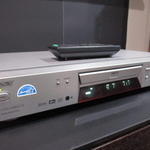 Sony DVP-NS300 DVD/CD Player Works Great With Remote Control Slim Line ...