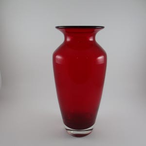 Beautiful Large 9 1/2 Inch Tall Ruby Red Glass Vase Pristine Condition ...