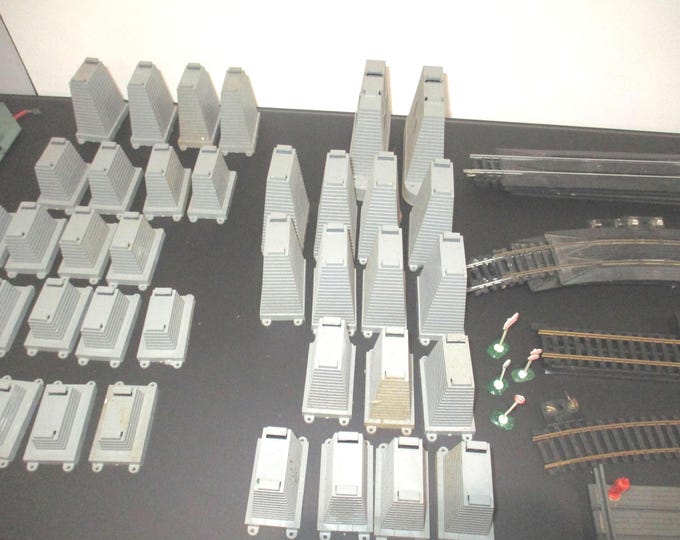 Huge Vintage 106 Piece HO Scale Train Track Set Tyco and Atlas Very ...