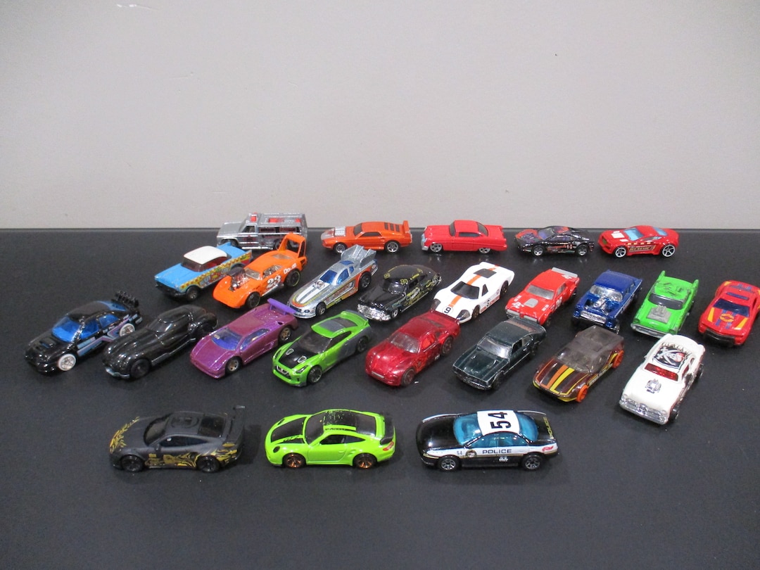Collection of 25 90's to Current Hot Wheels Diecast Cars - Etsy