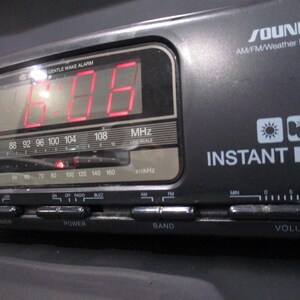 Vintage 1990's Soundesign AM/FM Weather Band Clock Radio Works Great ...