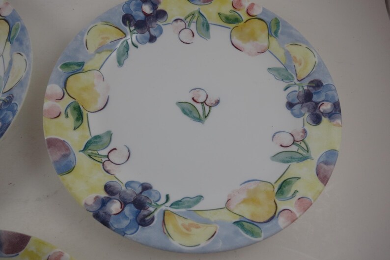 Vintage Corelle Fruit Basket Pattern 7 1/4 Inch Salad Plates - Set of 3 ...