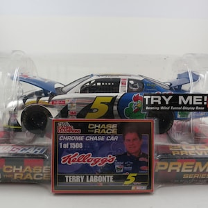 2002 Racing Champions 1:24 Scale Nascar Diecast Car No 5 Terry Labonte ...
