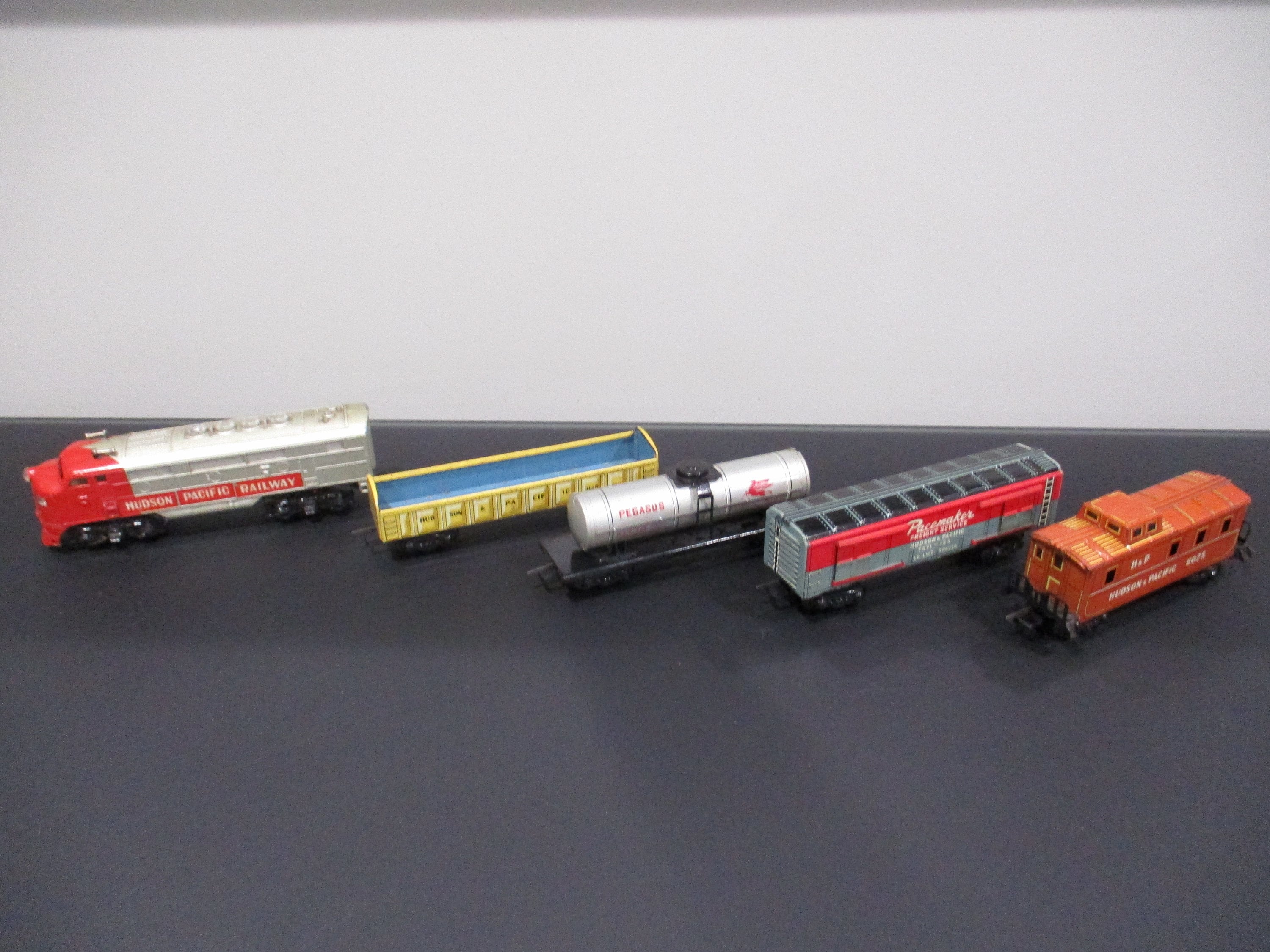 Ho Model Train Sets