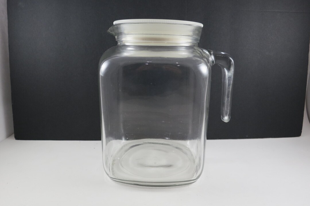Vintage 7 1/2 Inch Bormioli Italian Square Pitcher With Seal Tight Lid ...