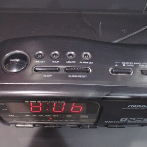 Vintage 1990's Soundesign AM/FM Weather Band Clock Radio Works Great ...