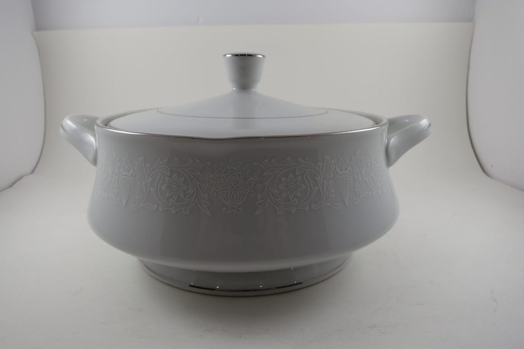 Vintage Crown Victoria Lovelace Fine China 2 Quart Round Covered ...
