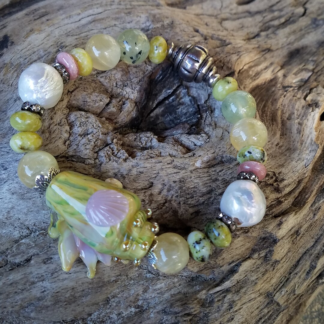 Shell Lamp Work Beaded Bracelet Cottage Core Beach Girl Boho Luxe ...