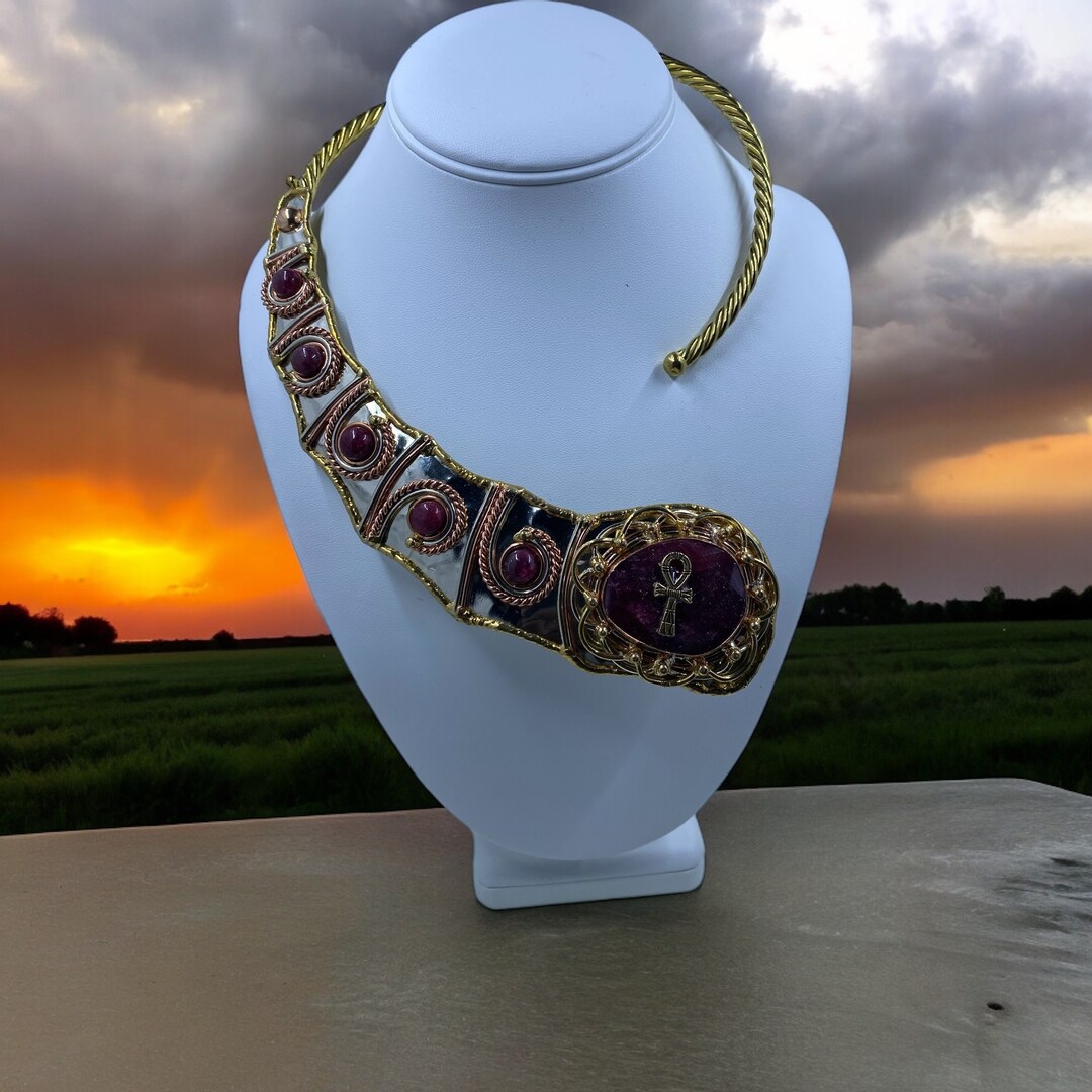 Ankh Choker on a Large Ruby Agate With Six Small Ruby Agate Gemstones ...