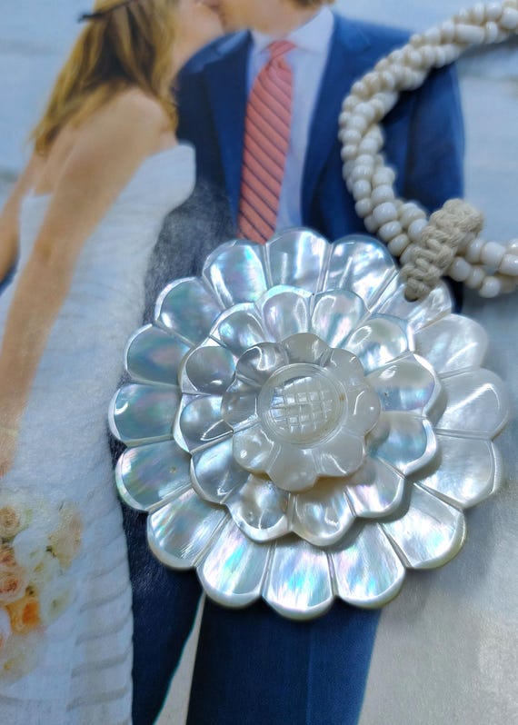RARE Layered Lrg SHELL Mother of Pearl Necklace & 3-s… - Gem