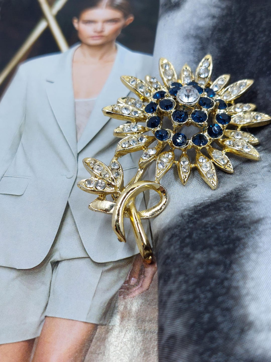 Vintage Large Sunburst Flower Brooch: Montana Blue Rhinestone Floral ...