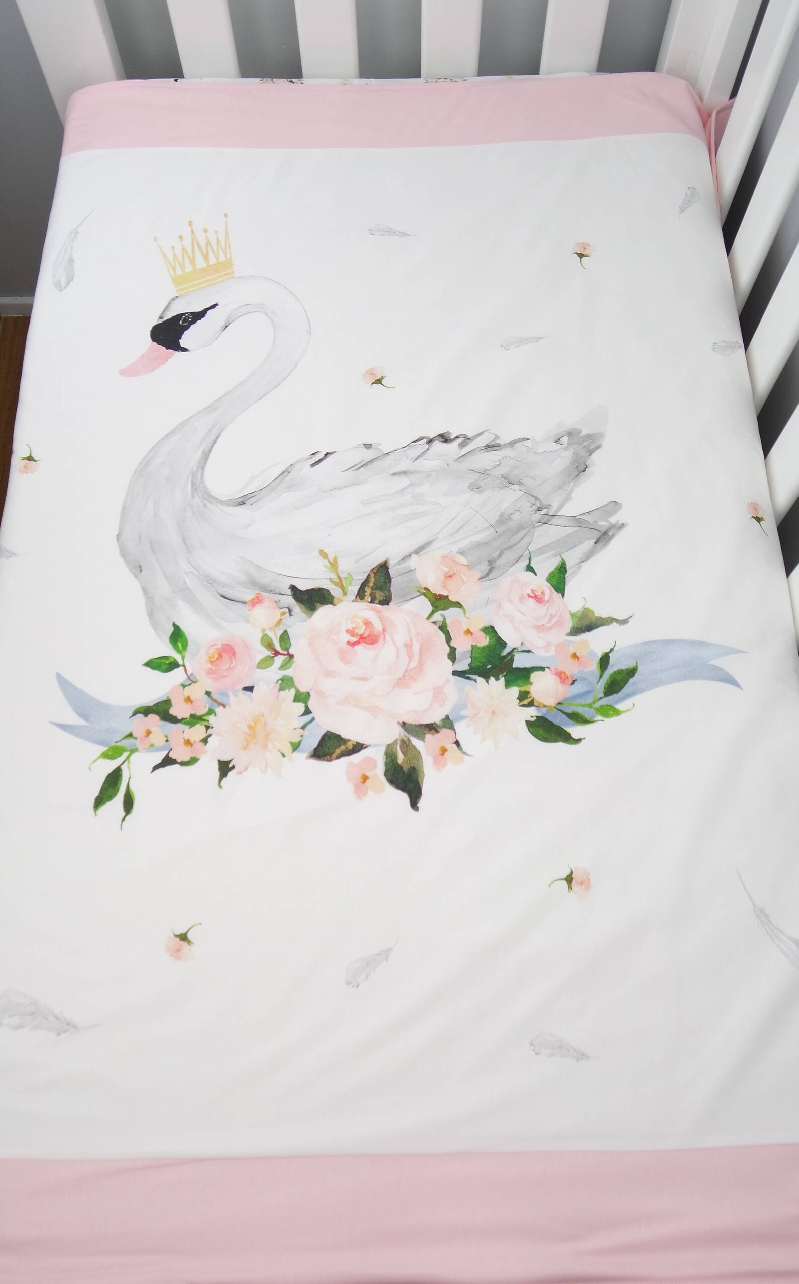 Swan Cot Quilt // Swan Nursery Set // Swan Crib Quilt - Etsy