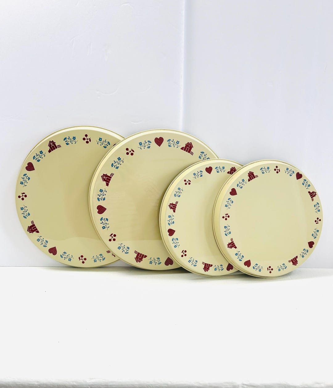 Vintage Corning CORELLE Coordinates HOMETOWN Red Hearts Blue Houses ...