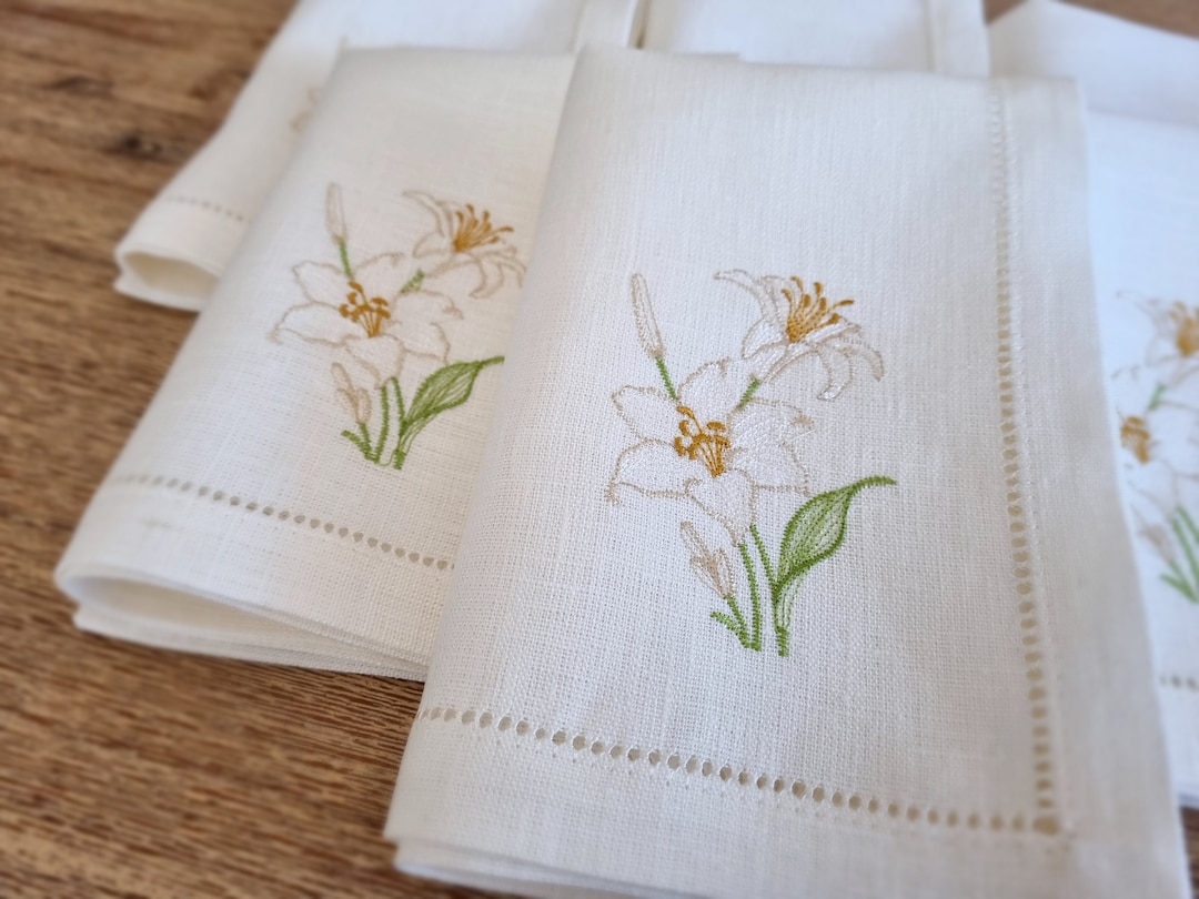 Linen Dinner Napkin With Lily Embroidery, Embroidered Napkin, White ...