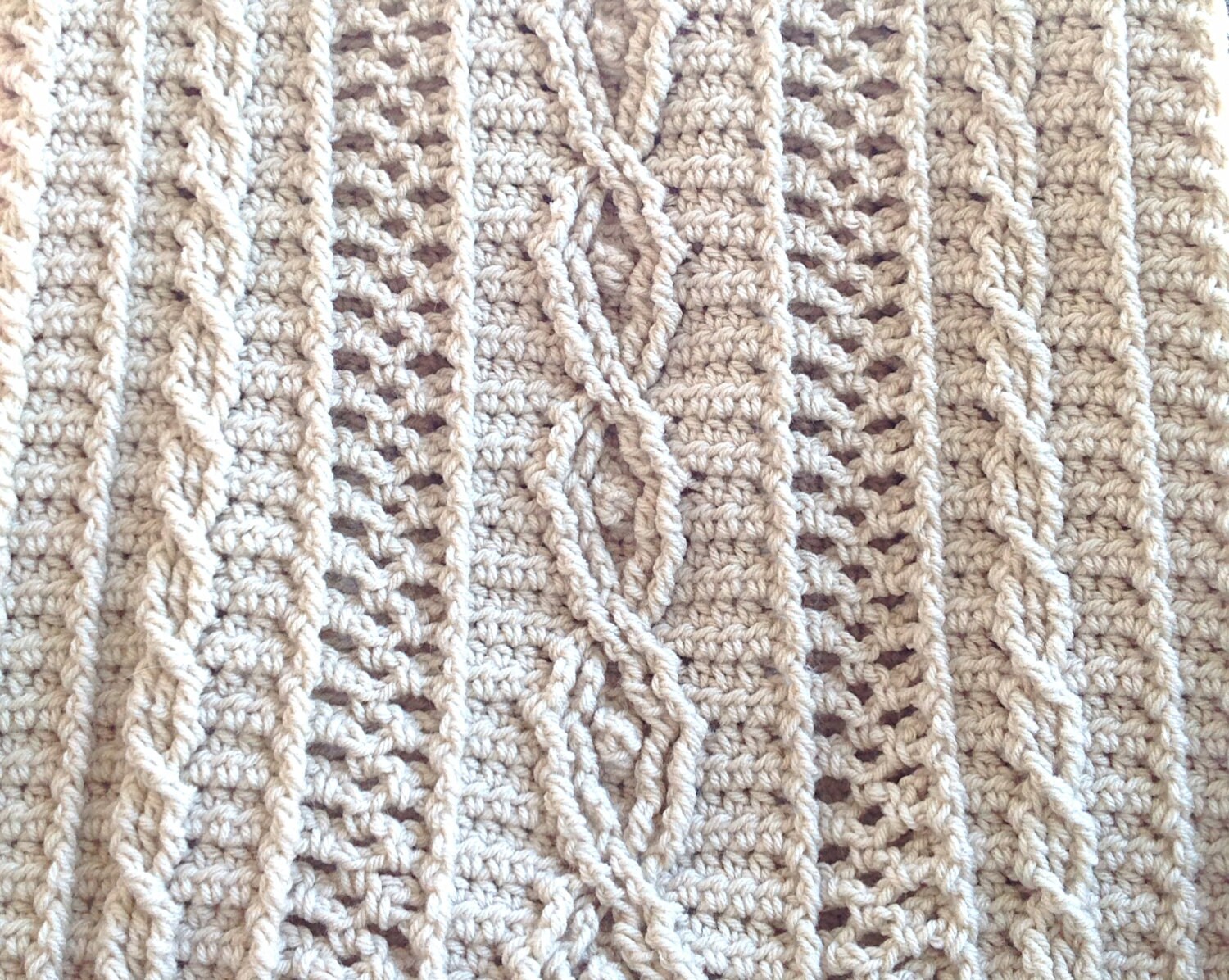 Oatmeal Colored Acrylic Yarn Cable knit Crochet - Etsy