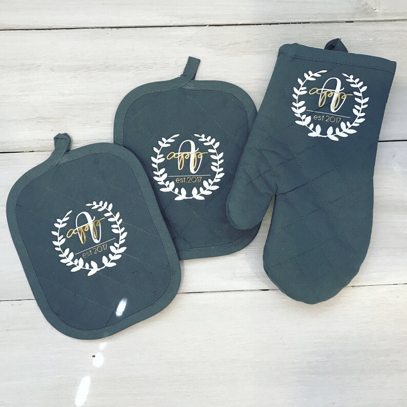 Custom Monogrammed Hot Pad Set - Etsy