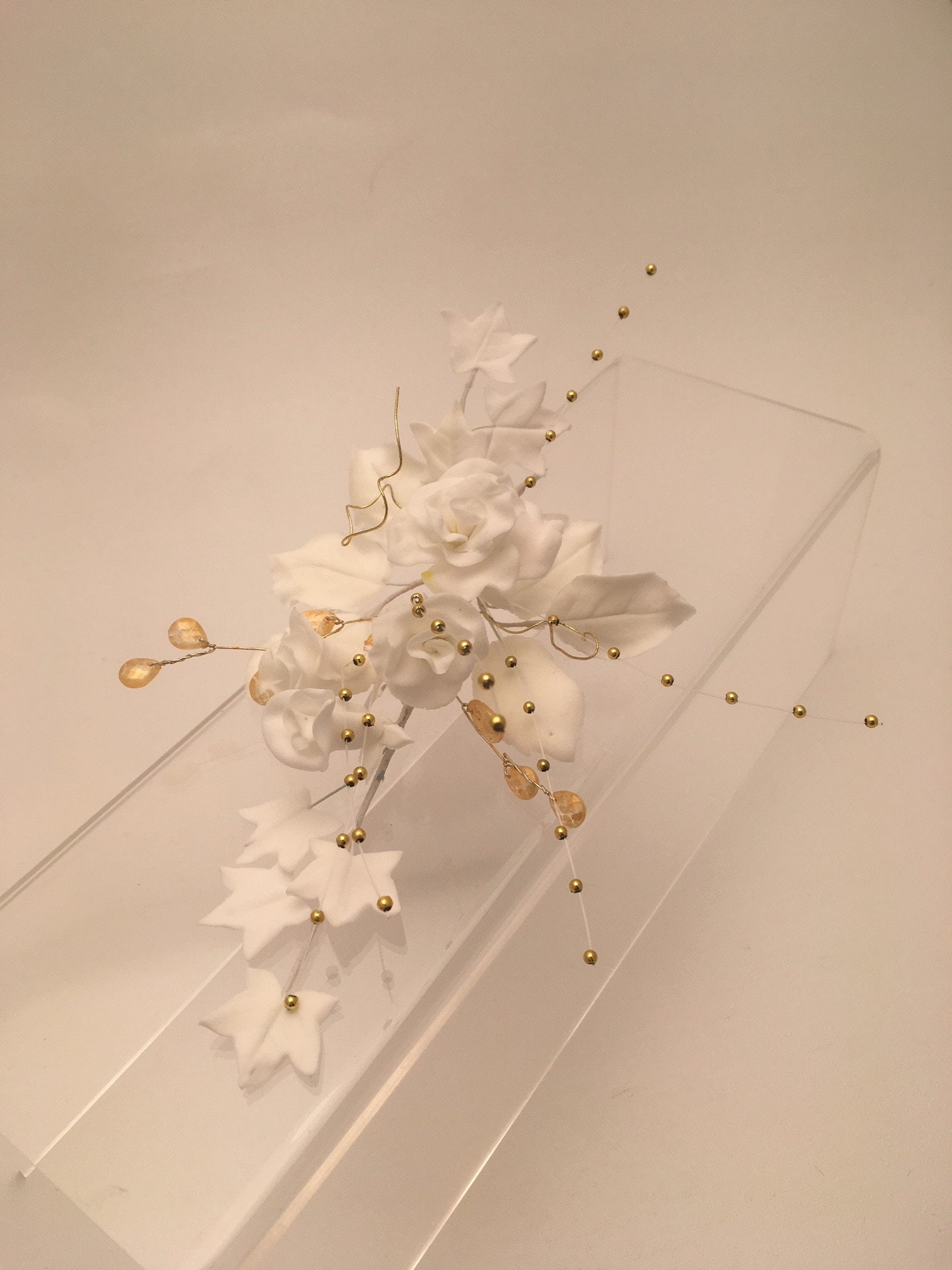 White and Gold Sugar Flower Spray - Etsy Nederland