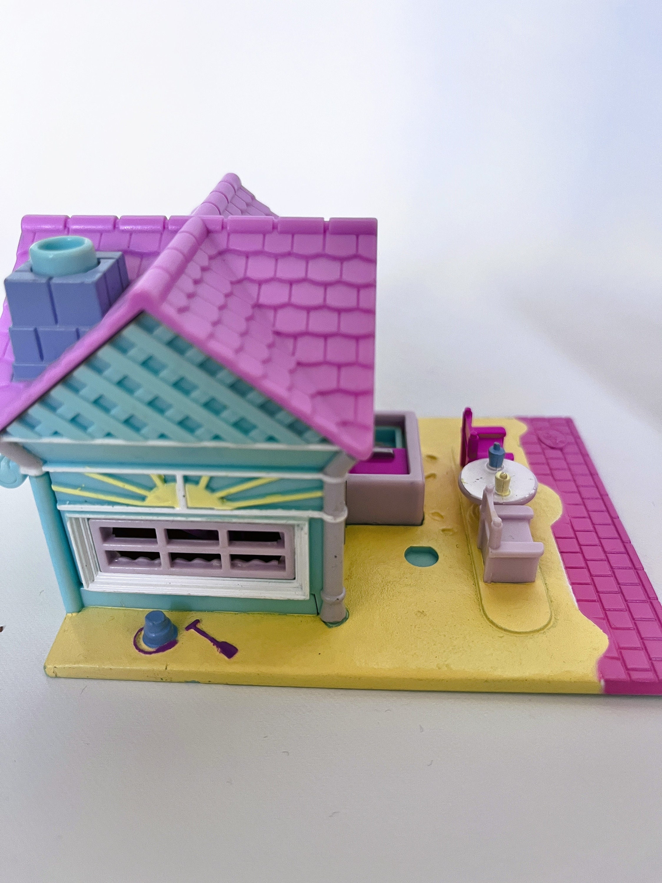 Polly Pocket Beach Café With 2 Dolls Polly Pocket and Lulu - Etsy
