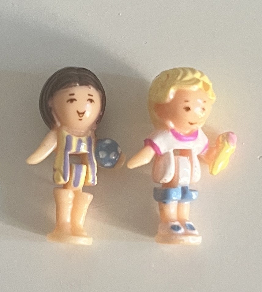 Polly Pocket Beach Café With 2 Dolls - Polly Pocket and Lulu - Etsy