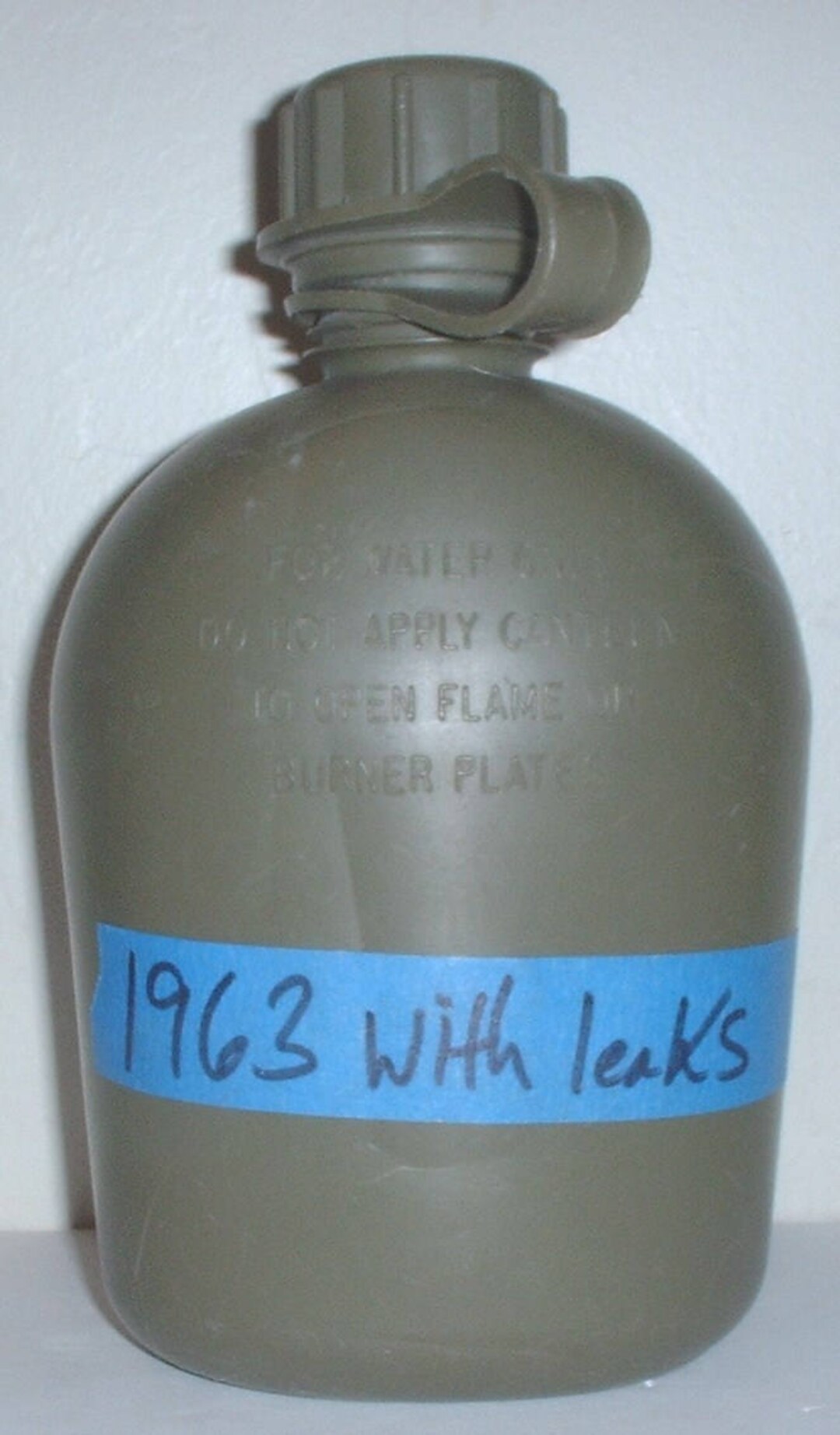 US Army Polyethelene (plastic) 1-quart Canteen Dated 1963; Vietnam War ...