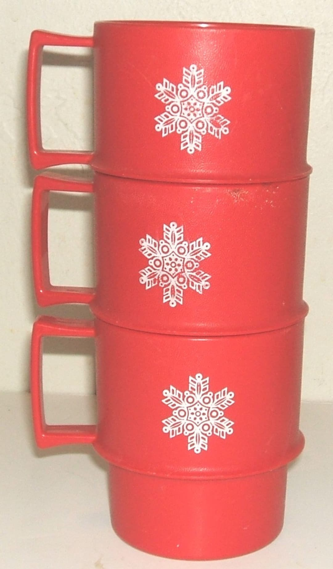 Vintage Tupperware (TM) "christmas Pattern" Plastic Coffee Mugs, Lot of ...