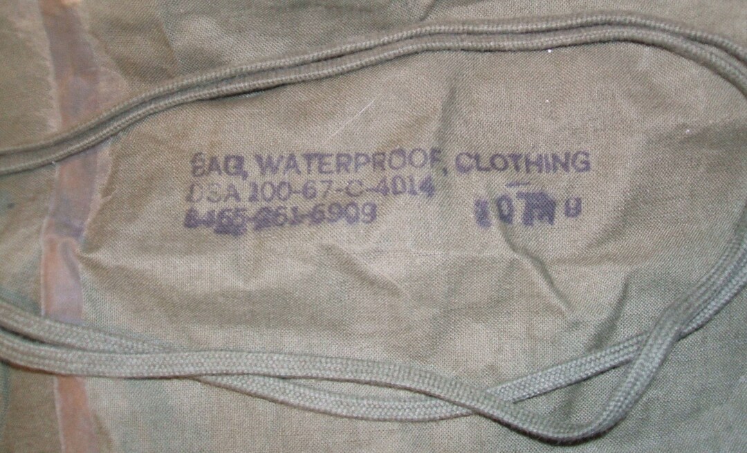 US Army Vietnam War Bag, Waterproof, Clothing DSA 1967 W Holes, See ...
