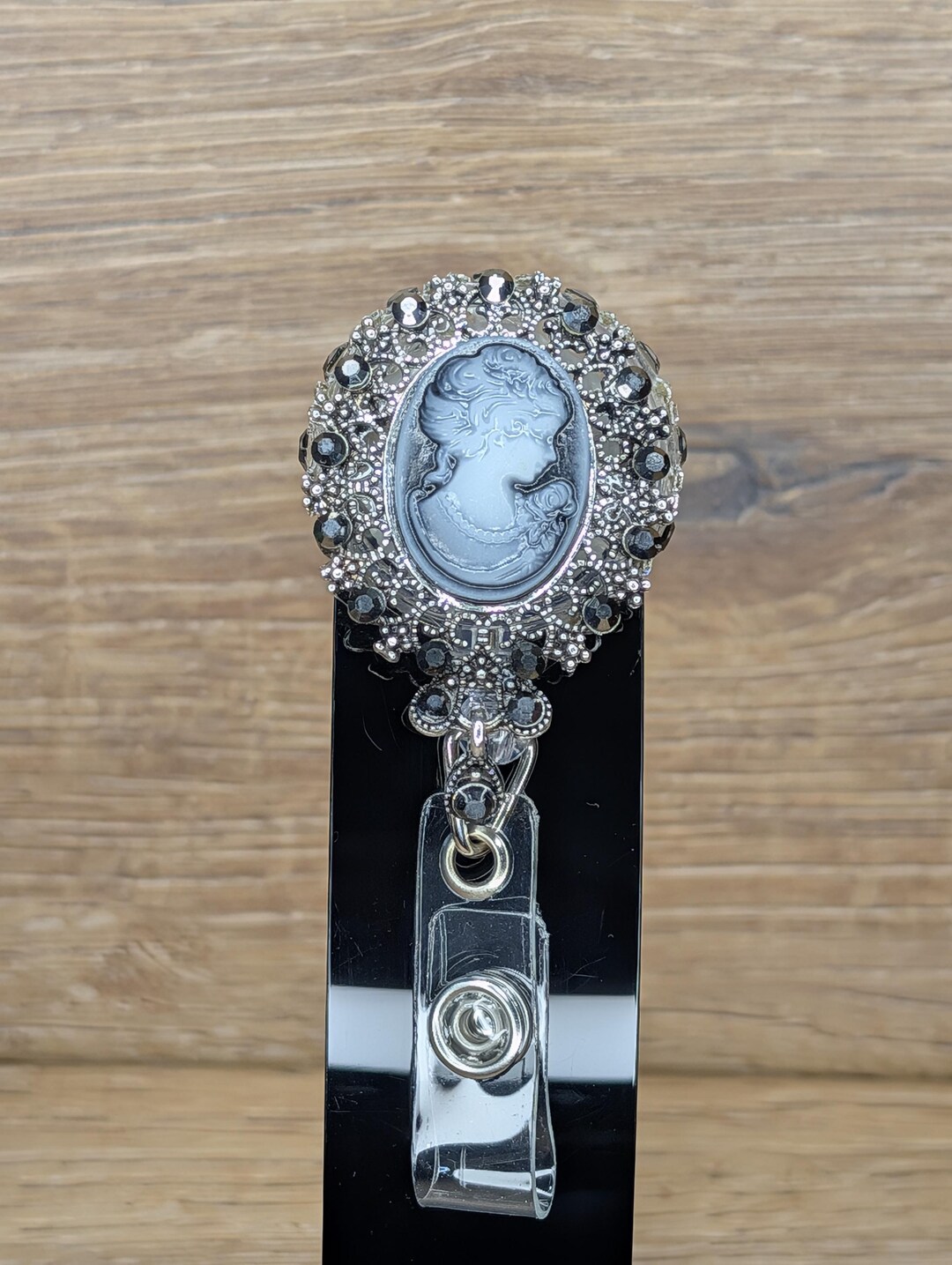 Cameo Vintage Victorian Style Retractable Id Badge Reel Document Holder ...