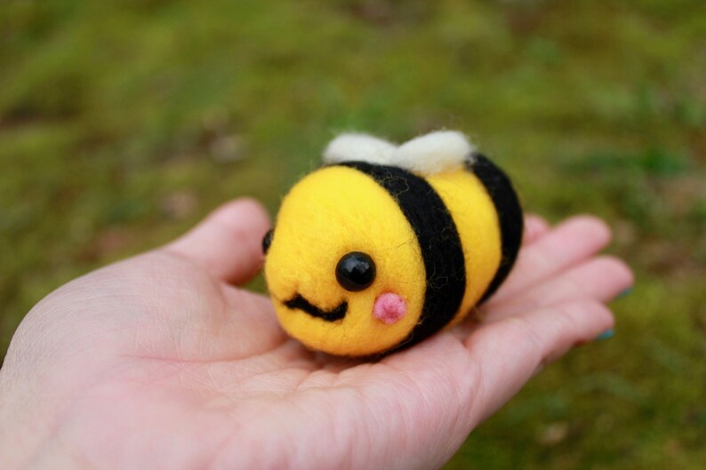 Needle Felt Bumble Bee Wool Sculpture Felted Bee Yellow - Etsy