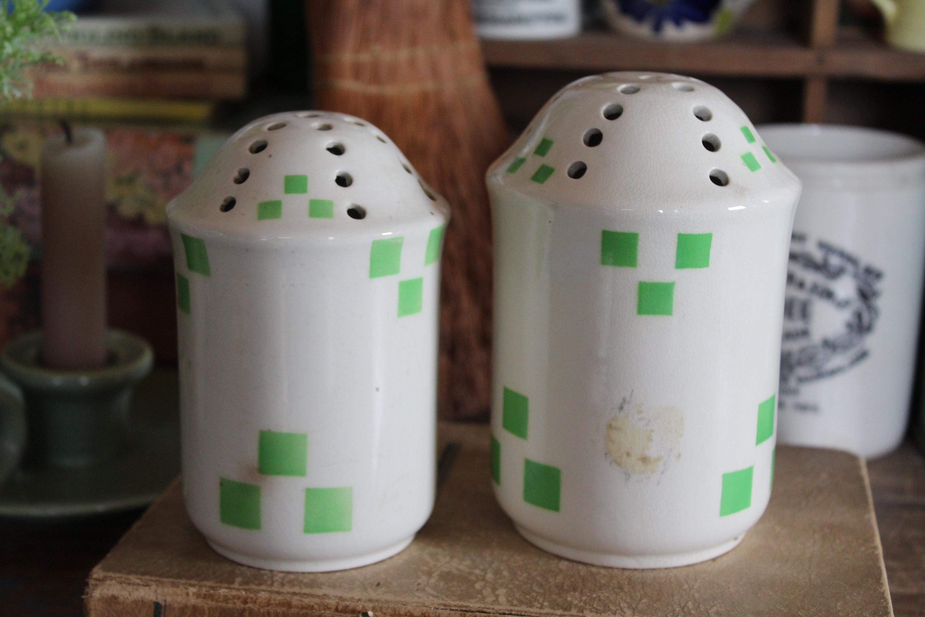 Rare TG Green Checkers Sugar and Flour Shaker Set, 1938 Art Deco ...