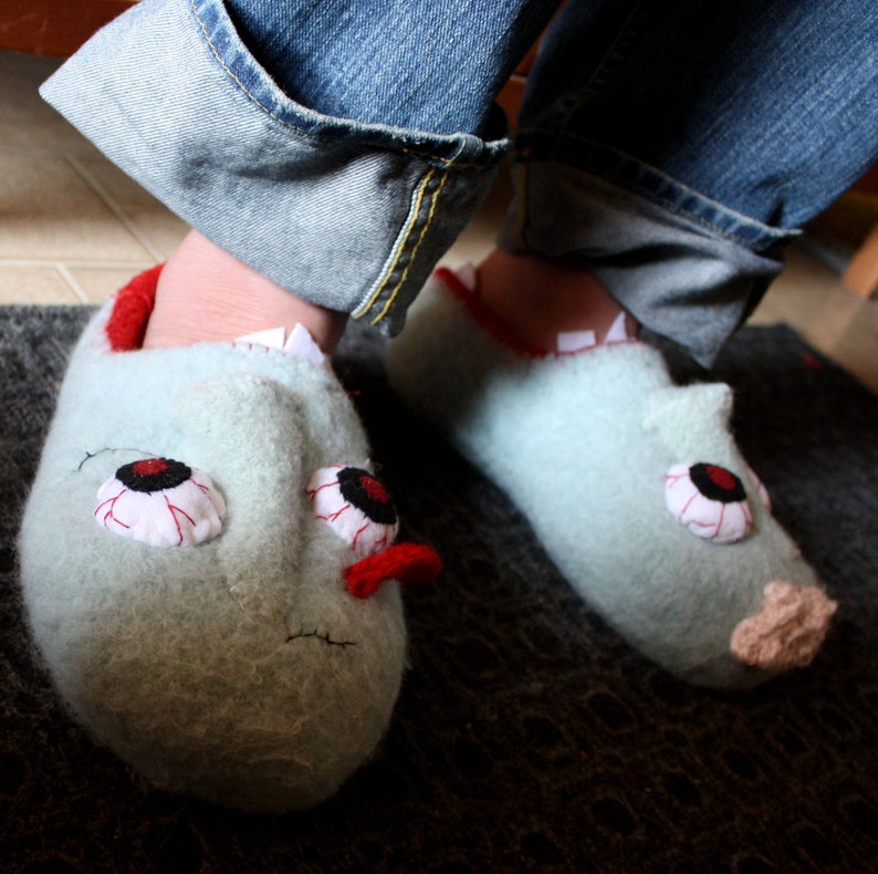PDF Waking Dead Felted Slipper Knitting Pattern - Etsy PDF Waking Dead Felted Slipper Knitting Pattern - Etsy